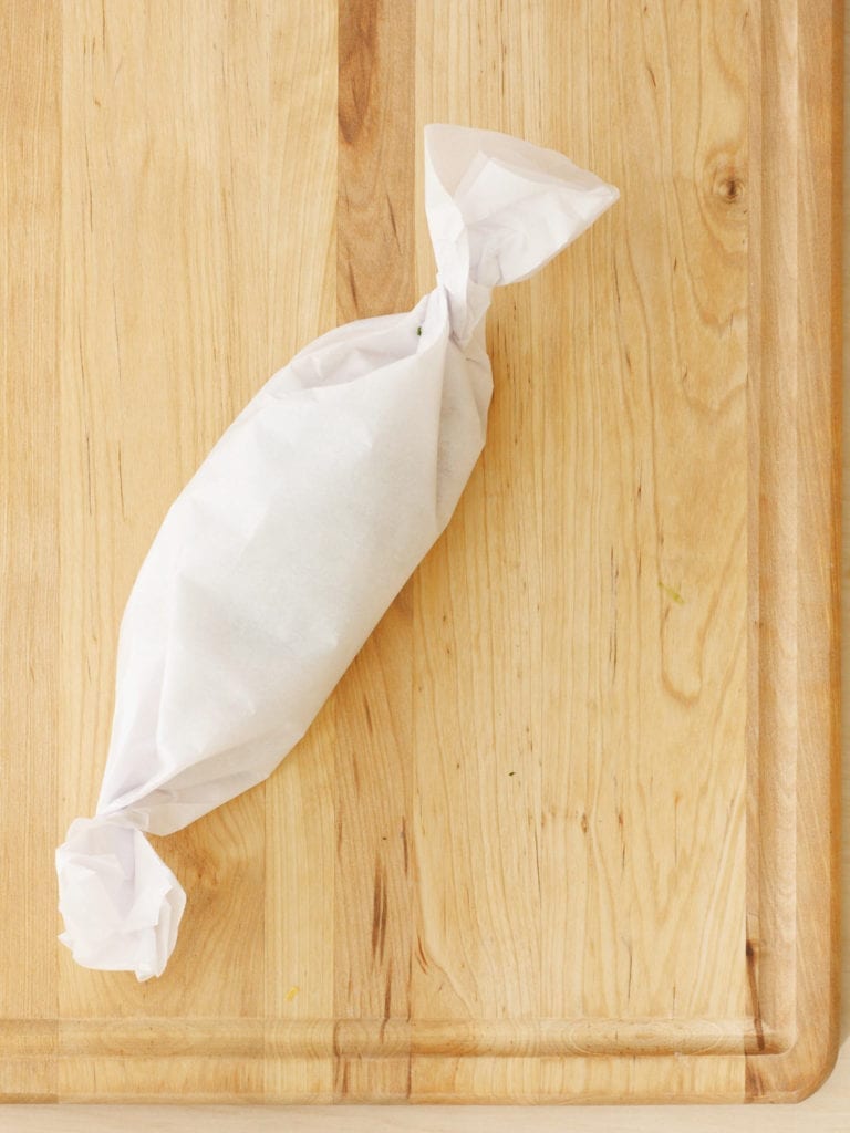 Baked Chicken In Paper: Chicken en Papillote Recipe - Tara Teaspoon