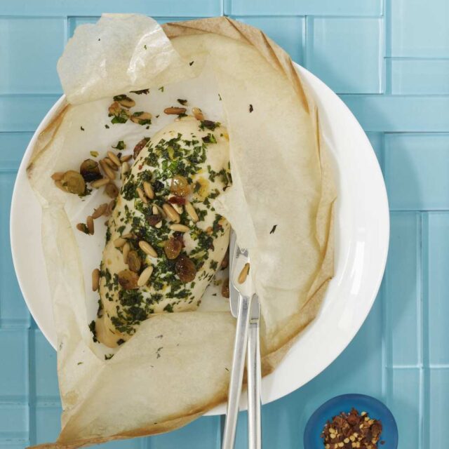 Baked Chicken In Paper: Chicken en Papillote Recipe - Tara Teaspoon