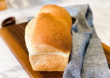 The Best Fluffy White Bread Recipe - Tara Teaspoon