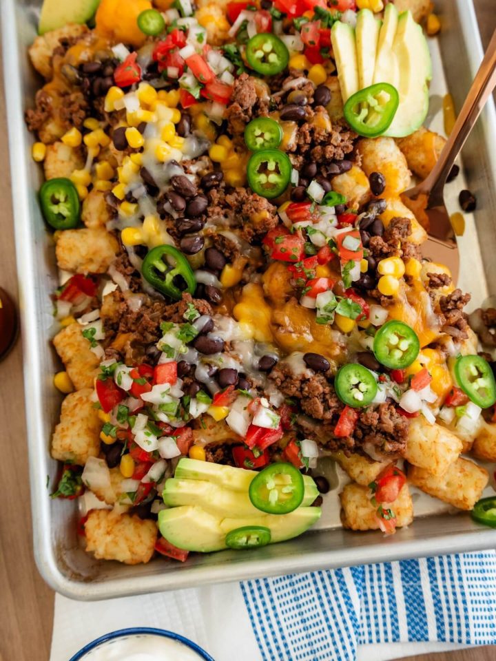 Totchos (Tater Tot Nachos) - Tara Teaspoon