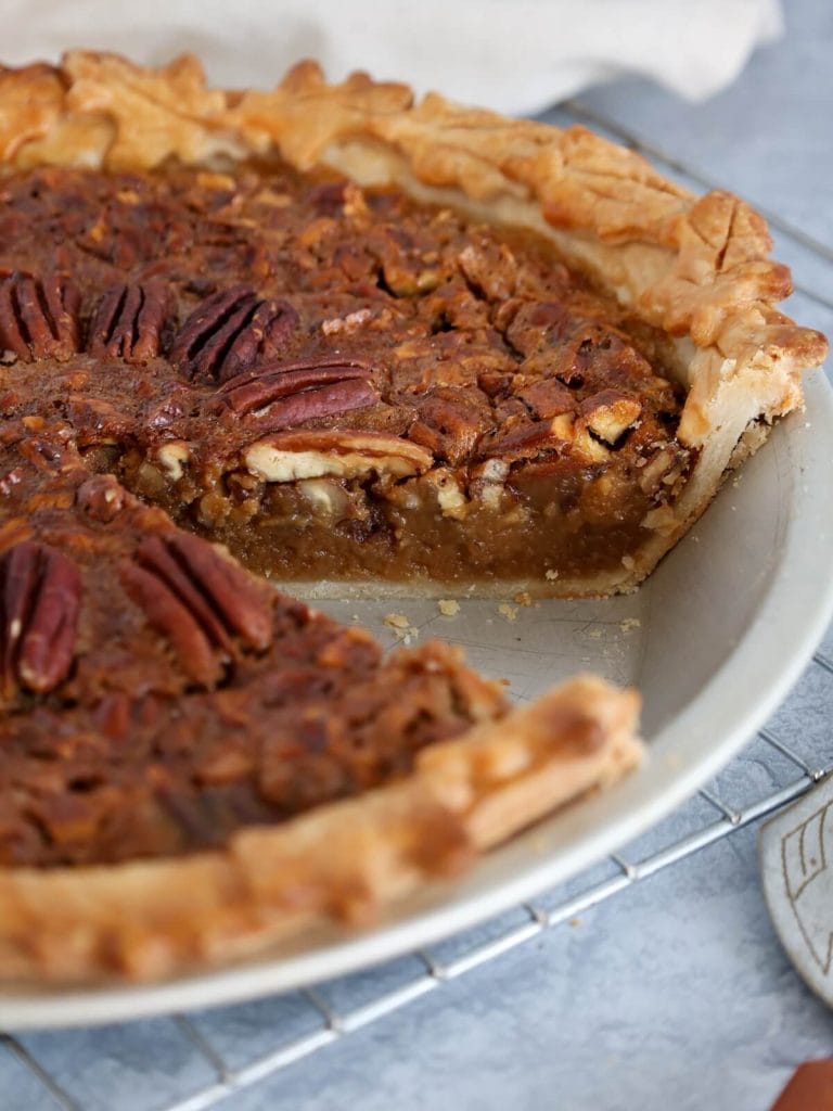 Caramel Pecan Pie - Tara Teaspoon
